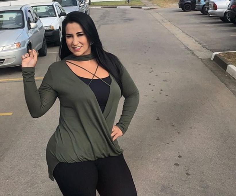 Fabíola Gadelha exige regalias na Record e se recusa a tirar fotos com ...